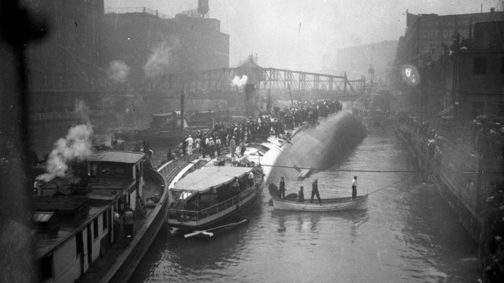 Vintage: The Eastland disaster (1915) | MONOVISIONS - Black & White ...