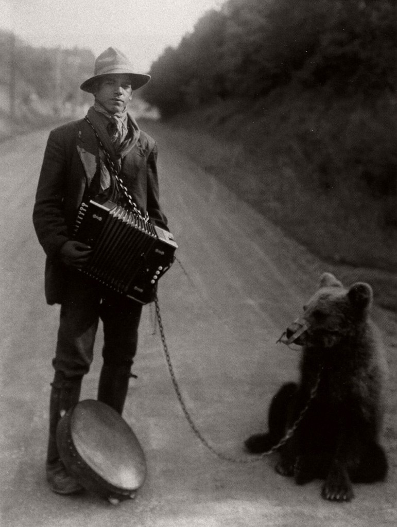 August Sander – A view of the collection: Westerwald. Portraits and ...