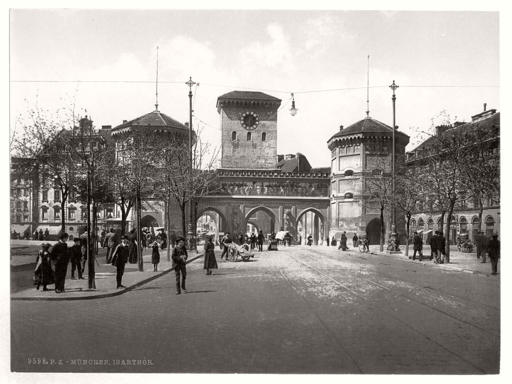 Historic B&W photos of Munich, Bavaria, Germany in the 19th century ...