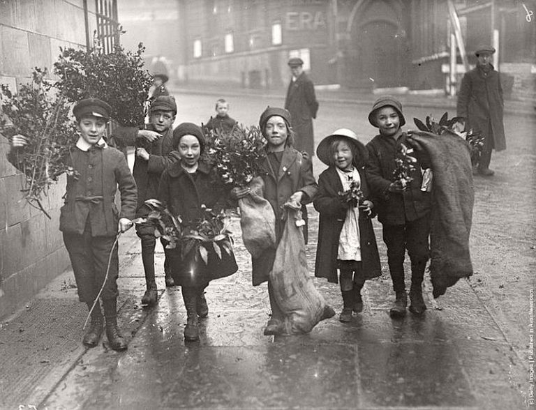 Vintage: Children Celebrating Christmas (1900s) | MONOVISIONS - Black ...