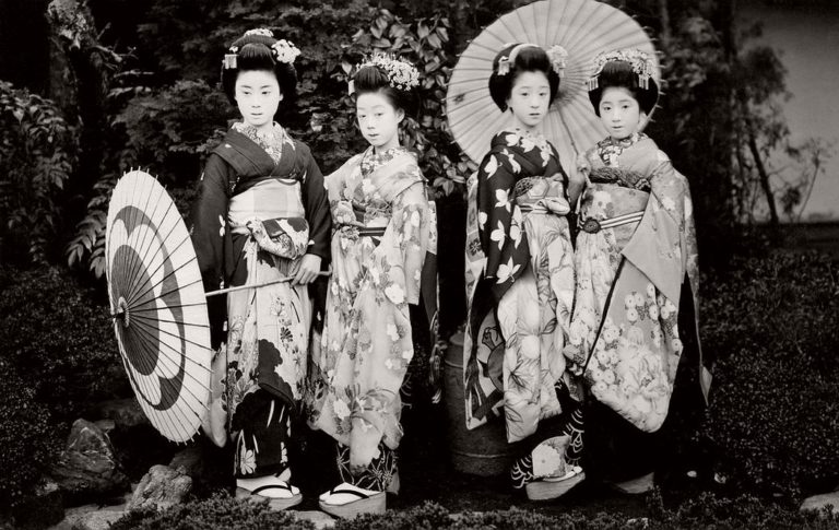 Vintage Japanese Maikos And Geikos Girls Taisho Period 1910s 1920s