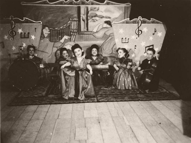 Vintage: The Ovitz Family – Seven Dwarfs of Auschwitz (1940s ...